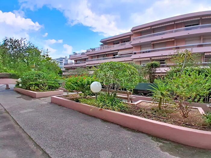 Appartement à vendre - Roquebrune-Cap-Martin, Carnolès, Gare, Cap Azur - 2 pièces - 1 chambre