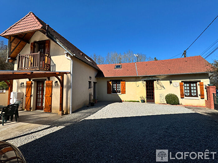 Maison à vendre - Sainte-Gauburge-Sainte-Colombe - 5 pièces - 3 chambres