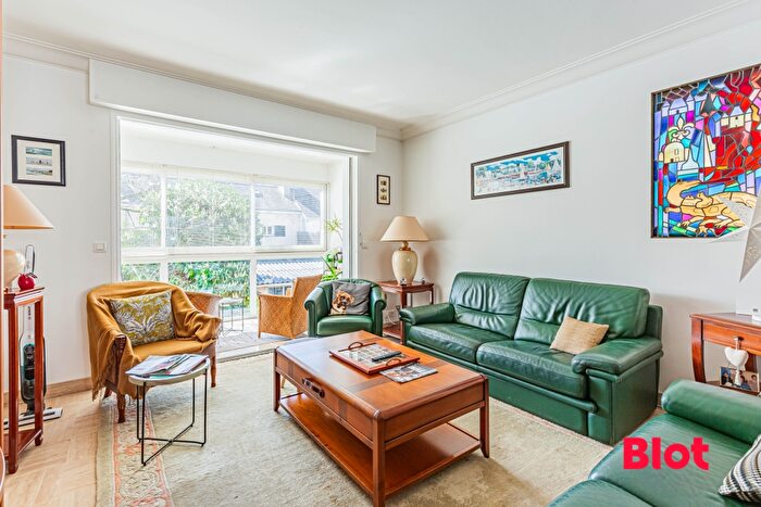 Nantes, Saint-Clément, Jardin des plantes, Caserne Lamoricière : Maison 7 pièces à vendre