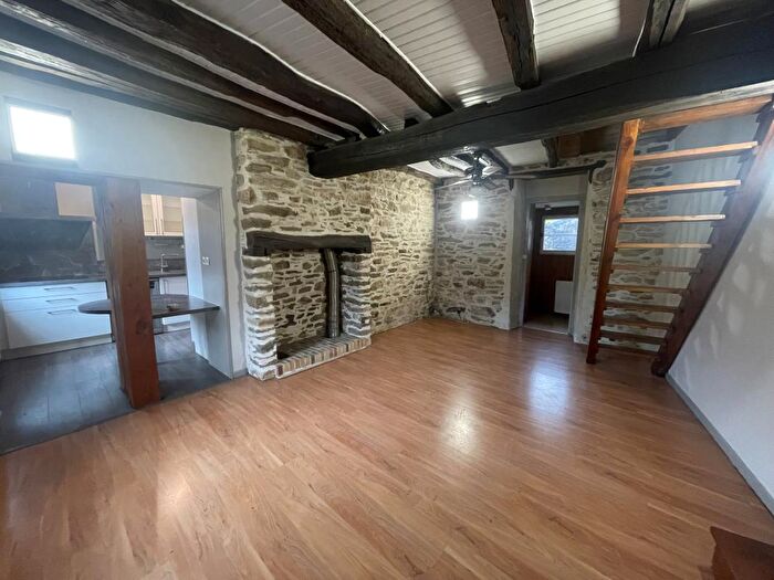 Maison à vendre - Saint-Yrieix-la-Perche - 5 pièces - 2 chambres