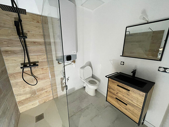 Appartement à louer - Lambesc - 3 pièces - 2 chambres