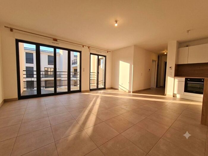 Appartement 2 pièces à Villiers-sur-Marne, Centre-ville, à louer