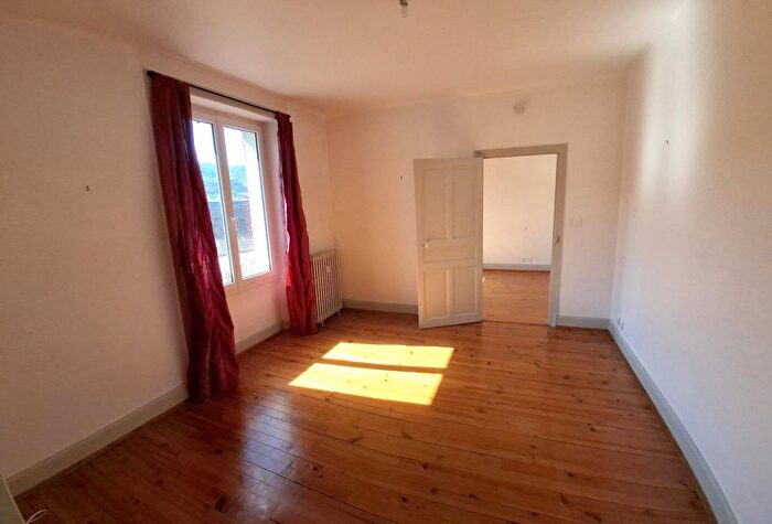 Appartement à vendre - Vic-sur-Cère - 2 pièces - 1 chambre