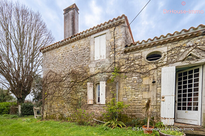 Maison à vendre - Saint-Vivien-de-Médoc - 19 pièces