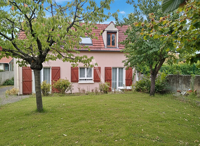 Maison 8 pièces à vendre à Meaux, Val Fleuri