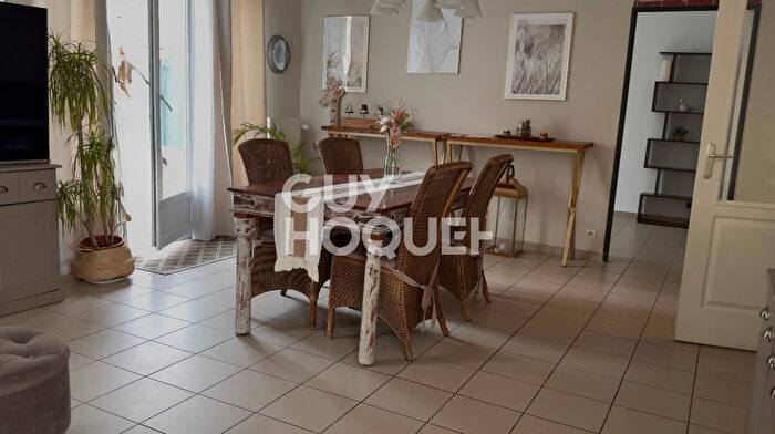Maison à vendre - Compiègne, Royallieu, Village - 6 pièces - 5 chambres