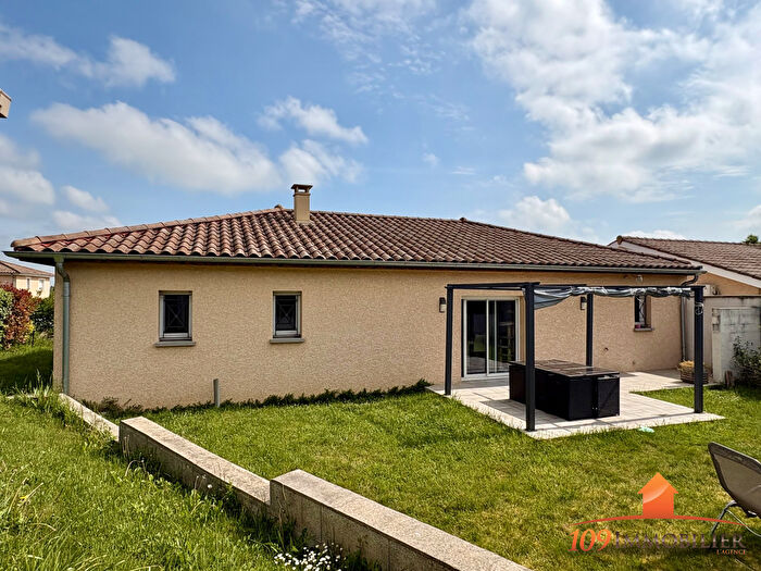 Maison 4 pièces à Saint-Jean-dArdières, à vendre