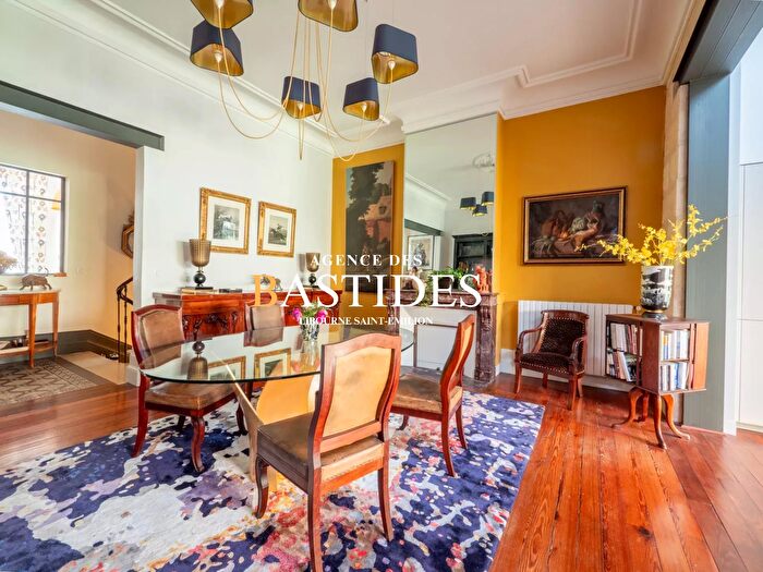 Maison à vendre - Libourne, Centre-ville, Bastide, Gare - 6 pièces - 5 chambres