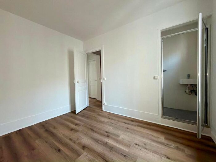Suresnes, Carnot, Gambetta - Appartement 2 pièces à vendre