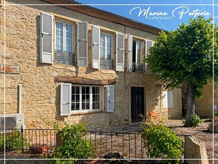 Lavardens : Maison 7 pièces à vendre