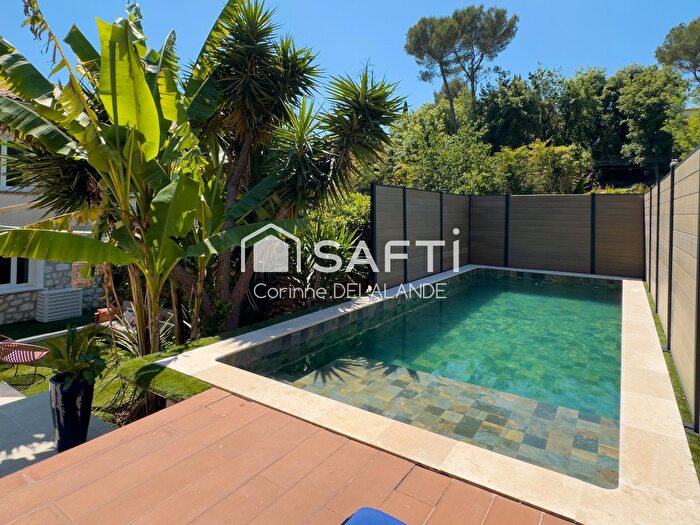 Saint-Paul-de-Vence : Appartement 4 pièces à vendre