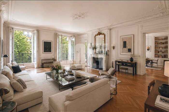 Appartement 5 pièces à vendre à Paris 17ème, Ternes, Maillot