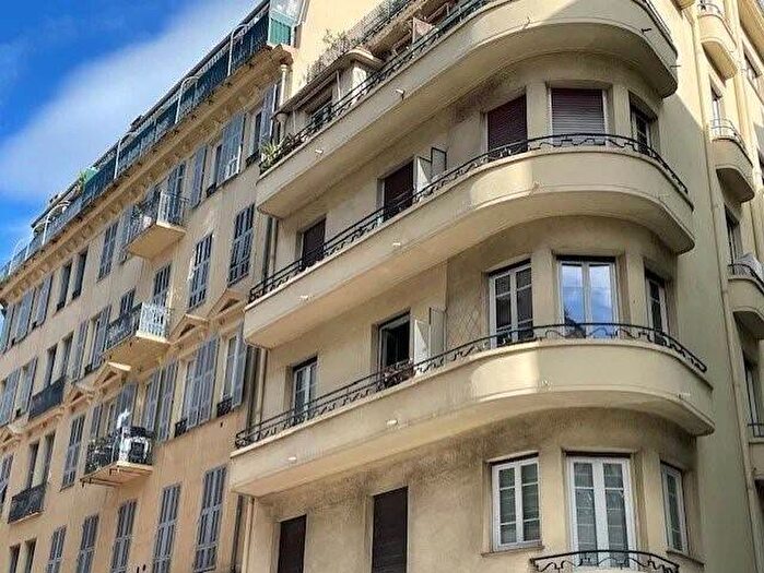 Appartement à louer - Notre Dame, Nice - 2 pièces - 1 chambre