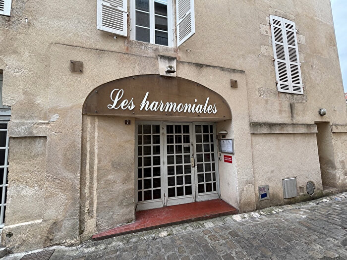 Appartement à vendre - Saintes, Centre-ville - 1 pièce