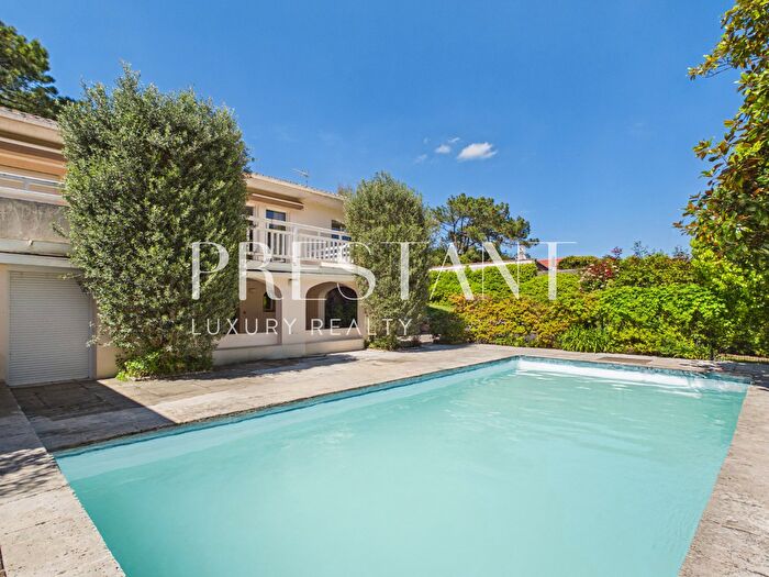 Maison 8 pièces à Anglet, Chiberta, à vendre