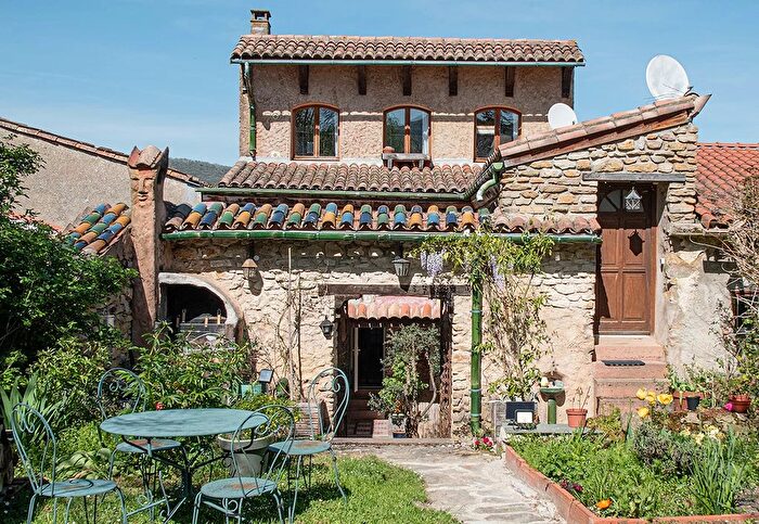 Maison 9 pièces à Sainte-Colombe-sur-lHers, à vendre