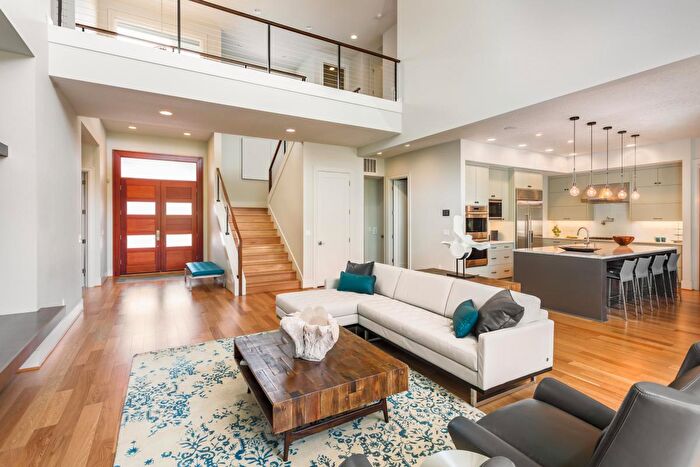 Appartement à vendre - Jouars-Pontchartrain - 5 pièces - 4 chambres