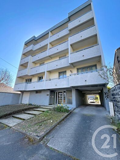 Appartement à vendre - Riom, Gare, Dagneaux, Moulin dEau, Planchepaleuil, Le Marais - 4 pièces - 3 chambres