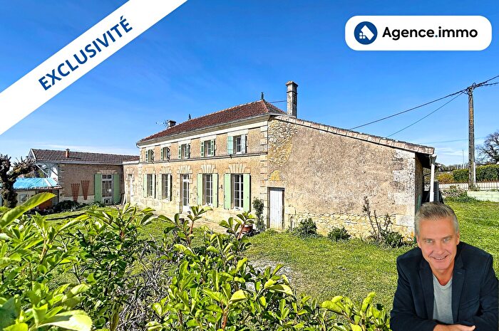 Maison 8 pièces à vendre - Saint-Bonnet-sur-Gironde
