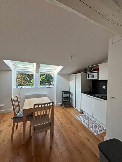 Appartement à louer - Bissardon, Caluire-et-Cuire - 1 pièce