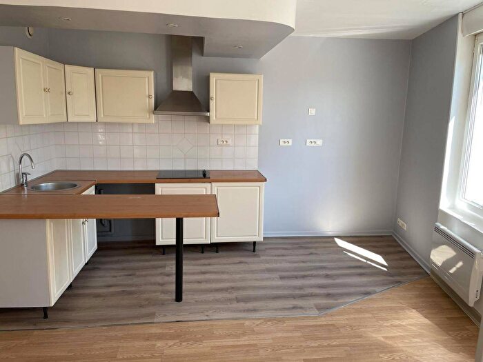 Appartement à louer - Cambrai - 3 pièces - 1 chambre