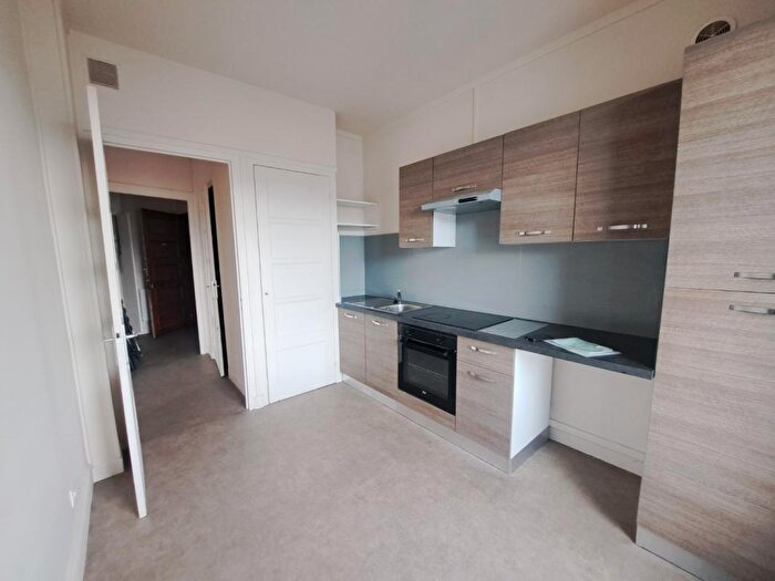 Appartement à louer - Grenoble, La Capuche, Grands Boulevards - 1 pièce