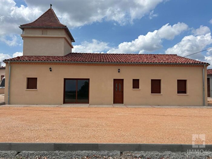 Villesèque - Maison 4 pièces à louer