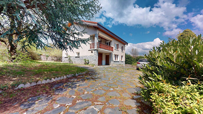 Maison à vendre - Yssingeaux - 7 pièces - 6 chambres