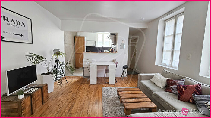 Appartement à louer - Metz, Centre-ville - 2 pièces - 1 chambre