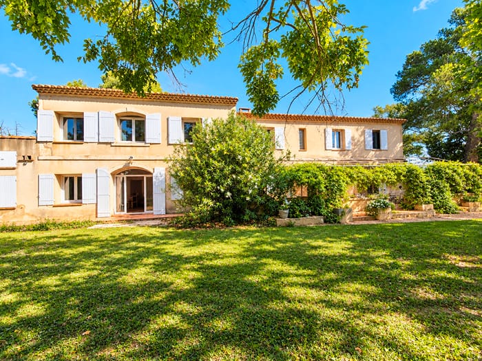 Arles, Saliers, Albaron : Maison 10 pièces à vendre