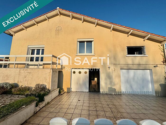 Maison à vendre - Coulon - 5 pièces - 3 chambres