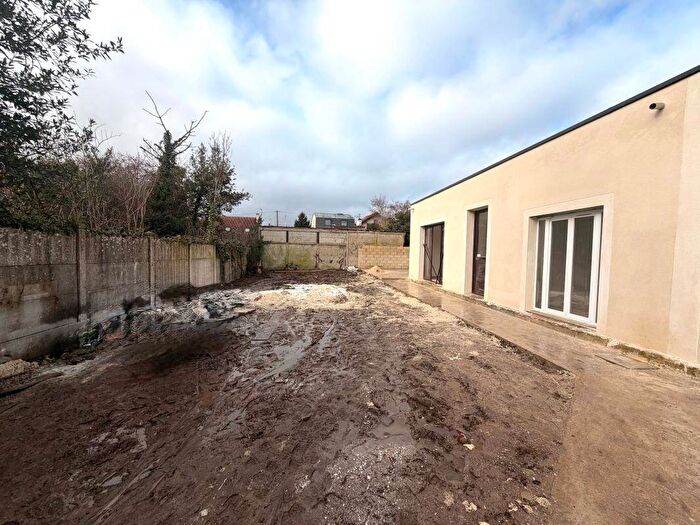 Maison à louer - Marne, Neuilly-Plaisance - 3 pièces - 2 chambres