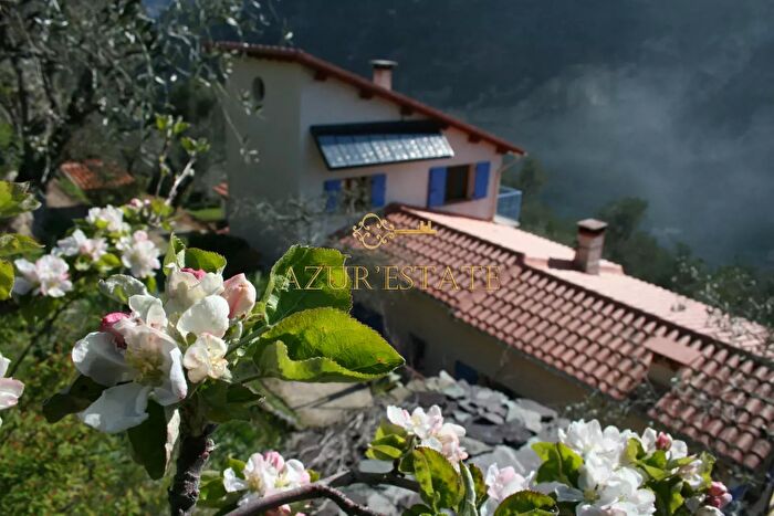 Maison à vendre - Breil-sur-Roya - 6 pièces - 5 chambres