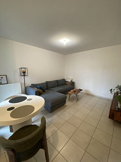 Appartement à vendre - Meyzieu, Centre-ville - 2 pièces - 1 chambre