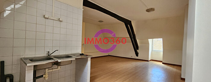 Appartement 1 pièce à Vendôme, Centre-ville, Rochambeau, à louer