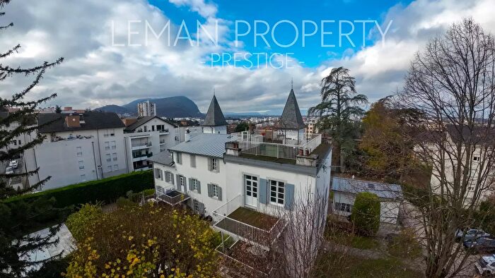 Appartement à vendre - Vétraz-Monthoux - 3 pièces - 2 chambres