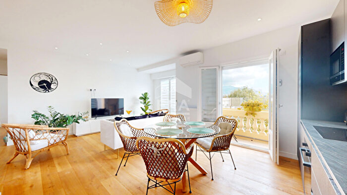 Appartement à vendre - Nice, Parc Impérial, Le Piol - 3 pièces - 2 chambres