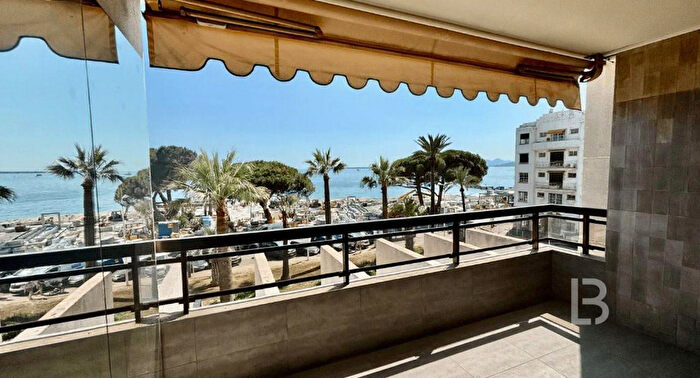 Appartement à vendre - Antibes, Coeur de ville - 4 pièces - 2 chambres