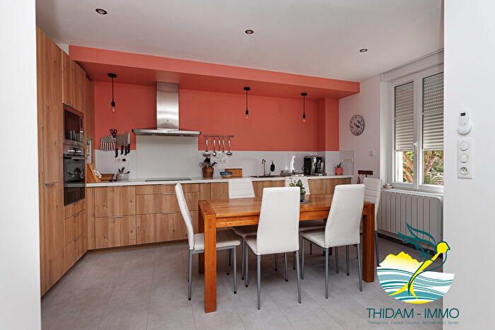 Appartement à louer - Nay - 4 pièces - 3 chambres