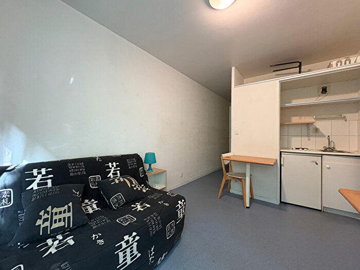 Appartement à louer - Quartiers Ouest, Arsenal, Redon - 1 pièce