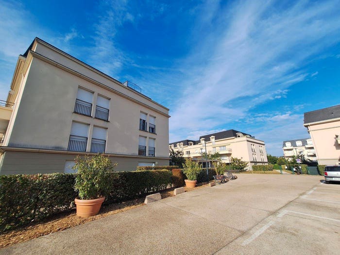 Appartement 2 pièces à Est Nord Ouest Sud, Émerainville, à louer