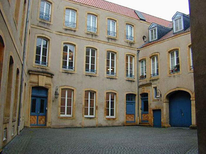 Appartement 5 pièces à louer à Metz, Centre-ville
