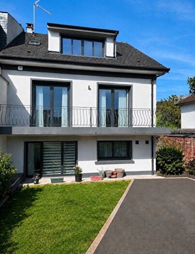 Maison 10 pièces à vendre à Pontault-Combault, Mairie, Rouxel