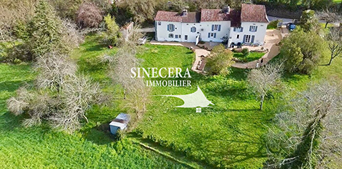 Maison à vendre - Ribérac - 8 pièces - 5 chambres