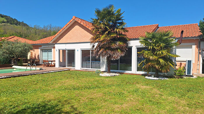 Maison à vendre - Veyre-Monton - 6 pièces - 4 chambres