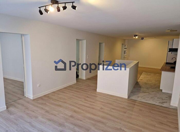 Appartement à louer - Nord Est, Soultz-Haut-Rhin - 5 pièces - 3 chambres