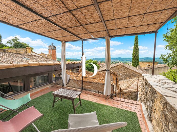 Maison 6 pièces à Vénéjan, à vendre