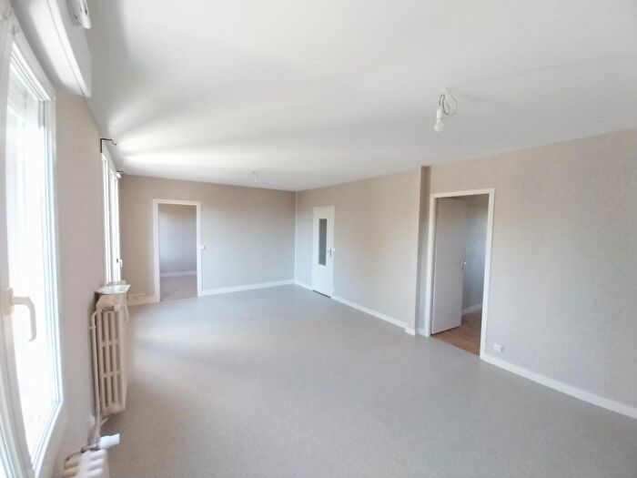 Appartement à louer - Saulieu - 4 pièces - 2 chambres