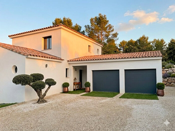Ventabren - Maison 5 pièces à louer