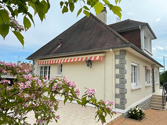 Noyen-sur-Sarthe : Maison 5 pièces à vendre